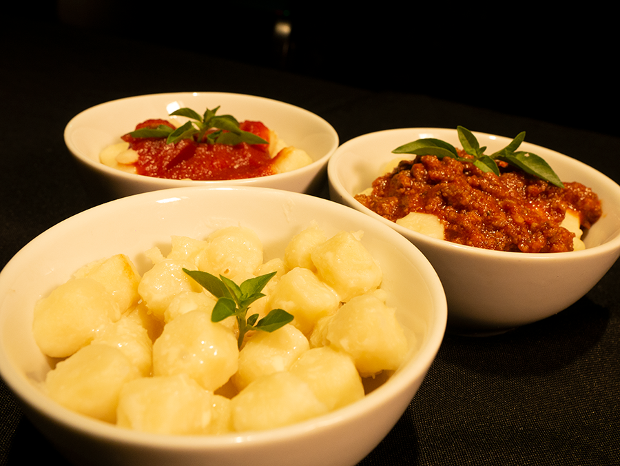 Dinos Dinner - Shopping Taboão